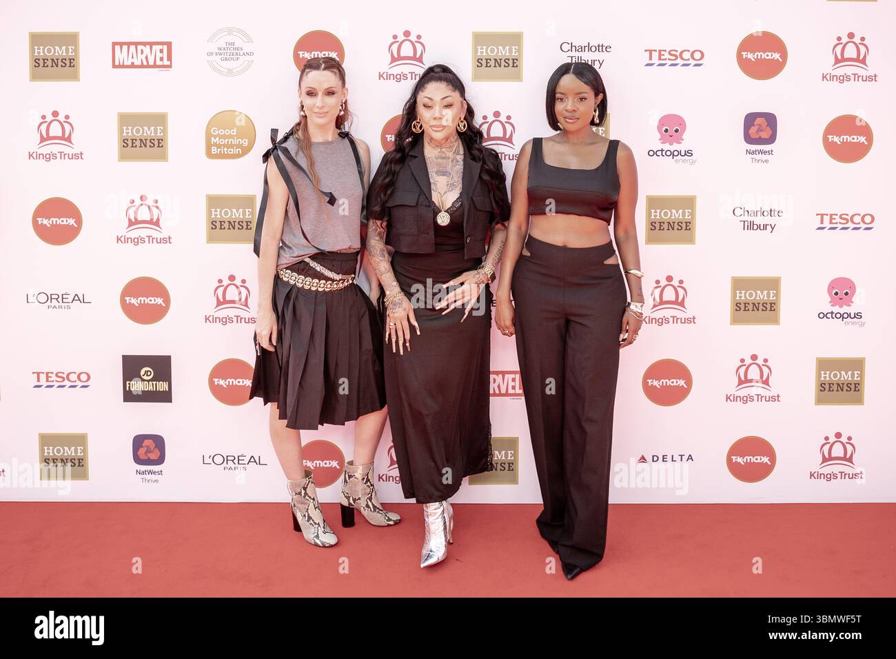 Members of the band Sugababes (L-R) Siobhan Donaghy, Mutya Buena and ...