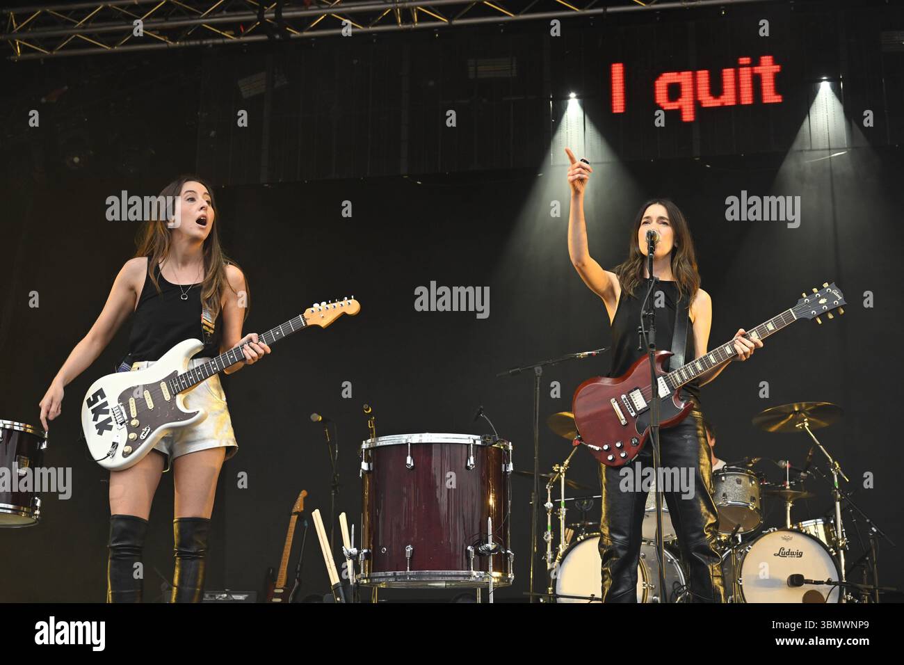 Somerset, UK. 28 June 2025. Haim performing during the Glastonbury ...