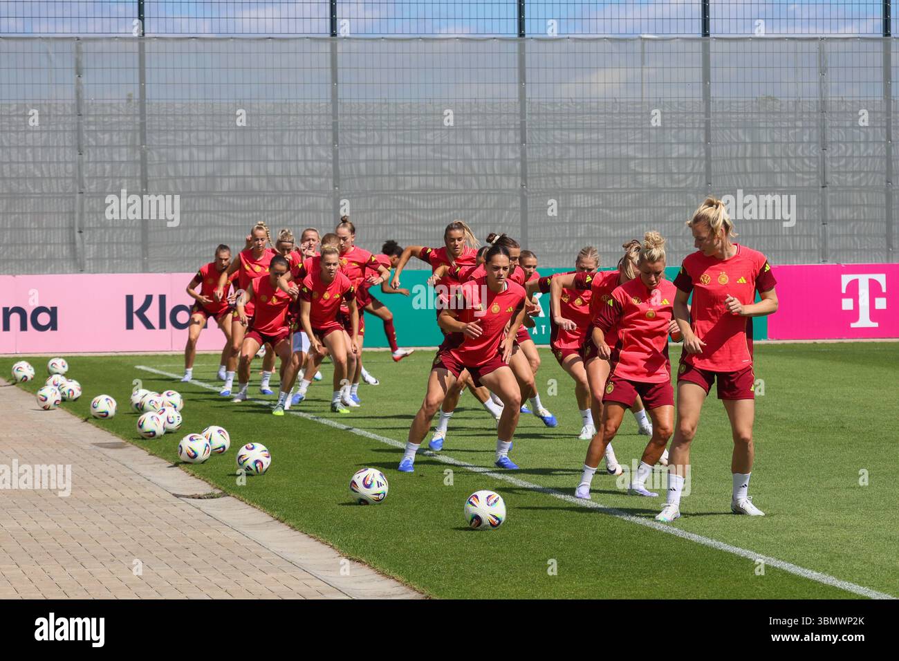 Herzogenaurach, Deutschland 28. Juni 2025: DFB - Fußball-Frauen-Nationalmannschaft - EM ...