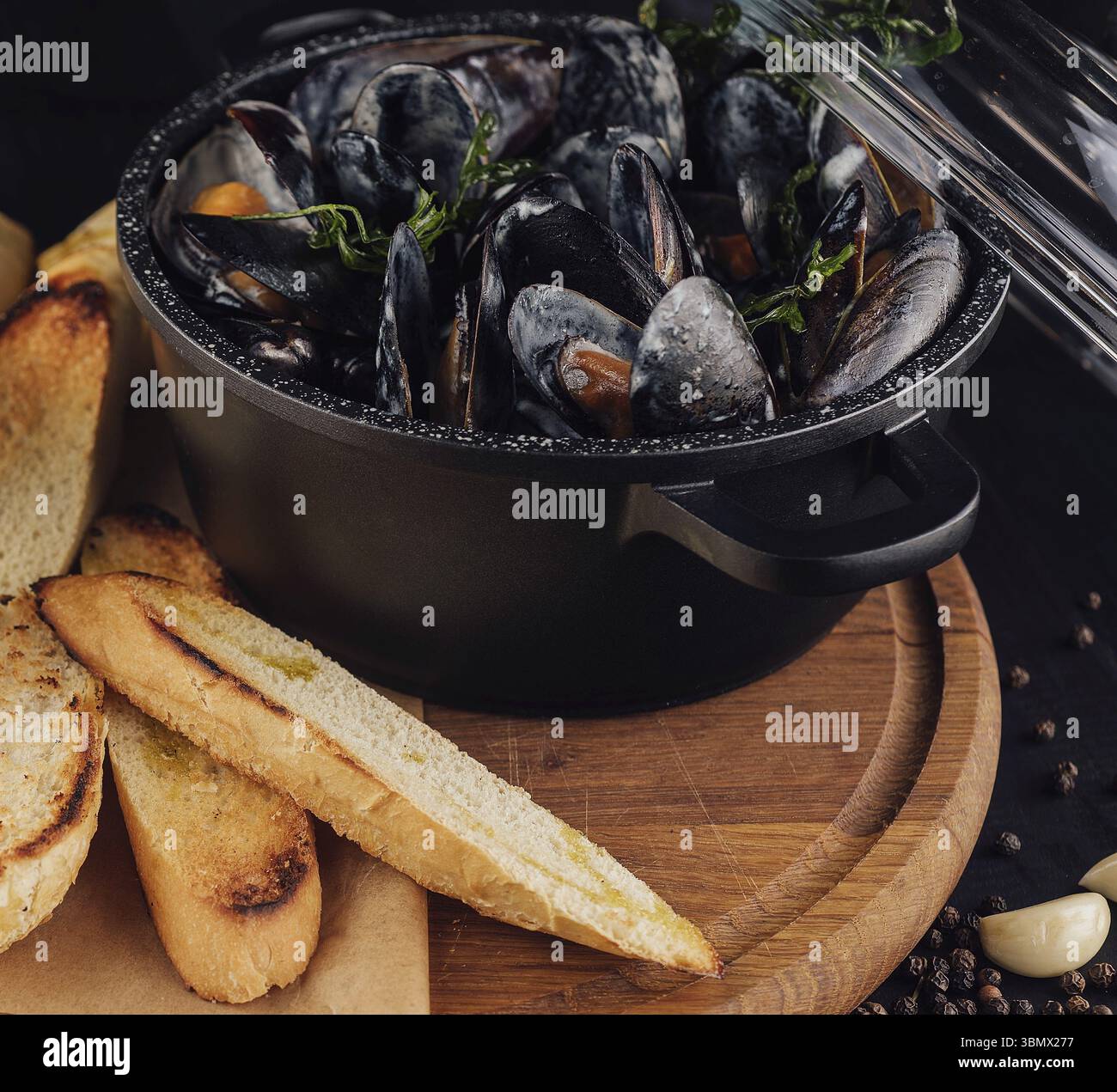 food still-life, Traditional barbecue italian blue mussel in wine sauce ...