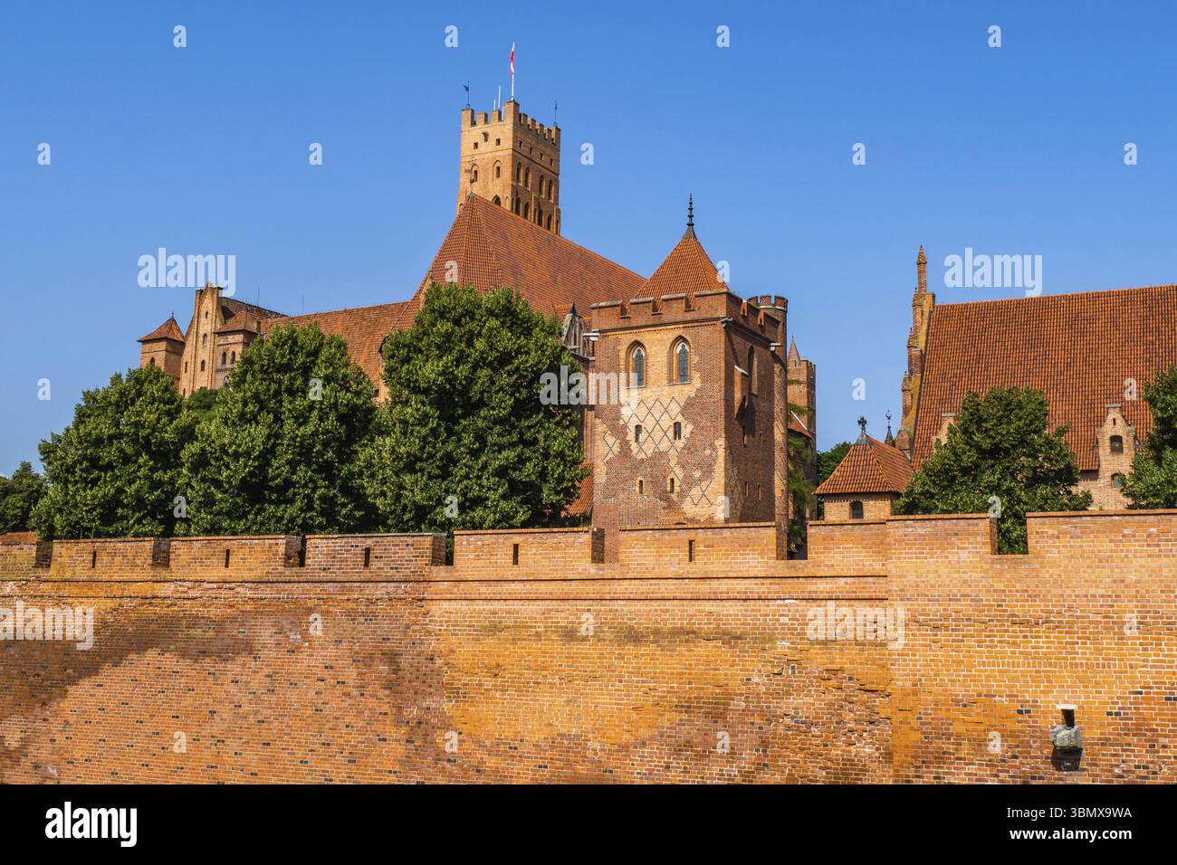 Medieval fortified architectural complex hi-res stock photography and ...