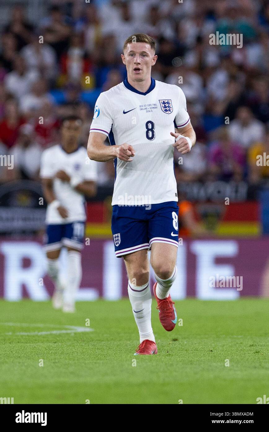 Elliot Anderson (England, 8) bei der UEFA U21-Europameisterschaft im ...