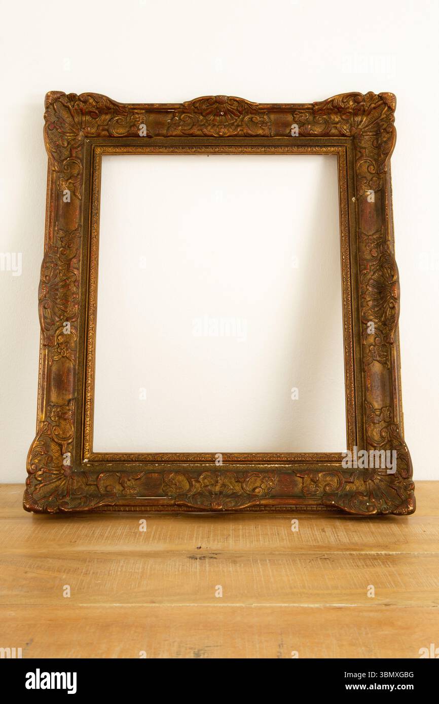 Retro outline frame hi-res stock photography and images - Alamy