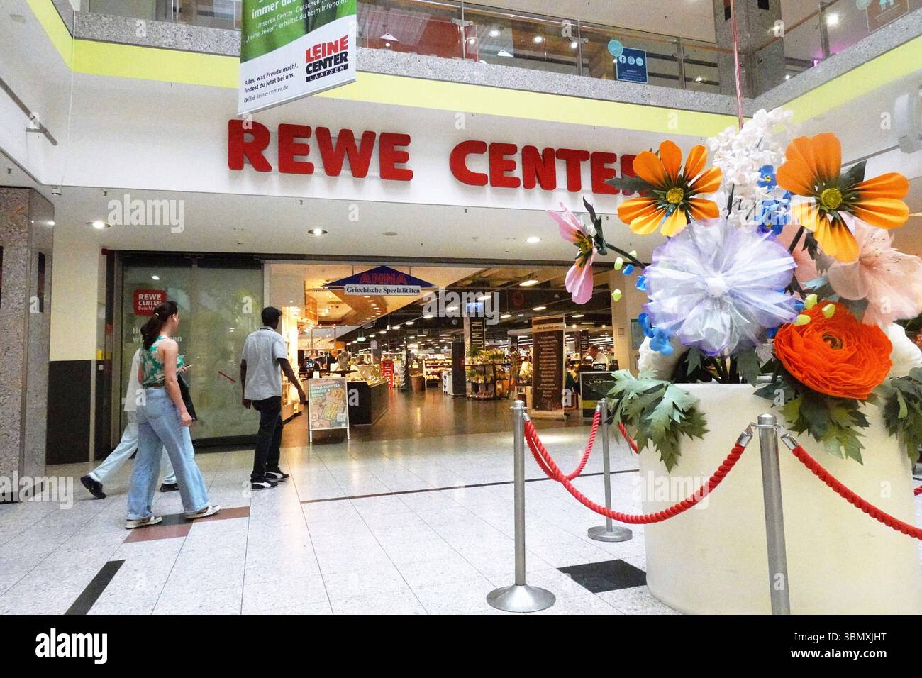 REWE CENTER im Leine Center LEZ Hannover-Laatzen am 28.06.2025 *** REWE ...