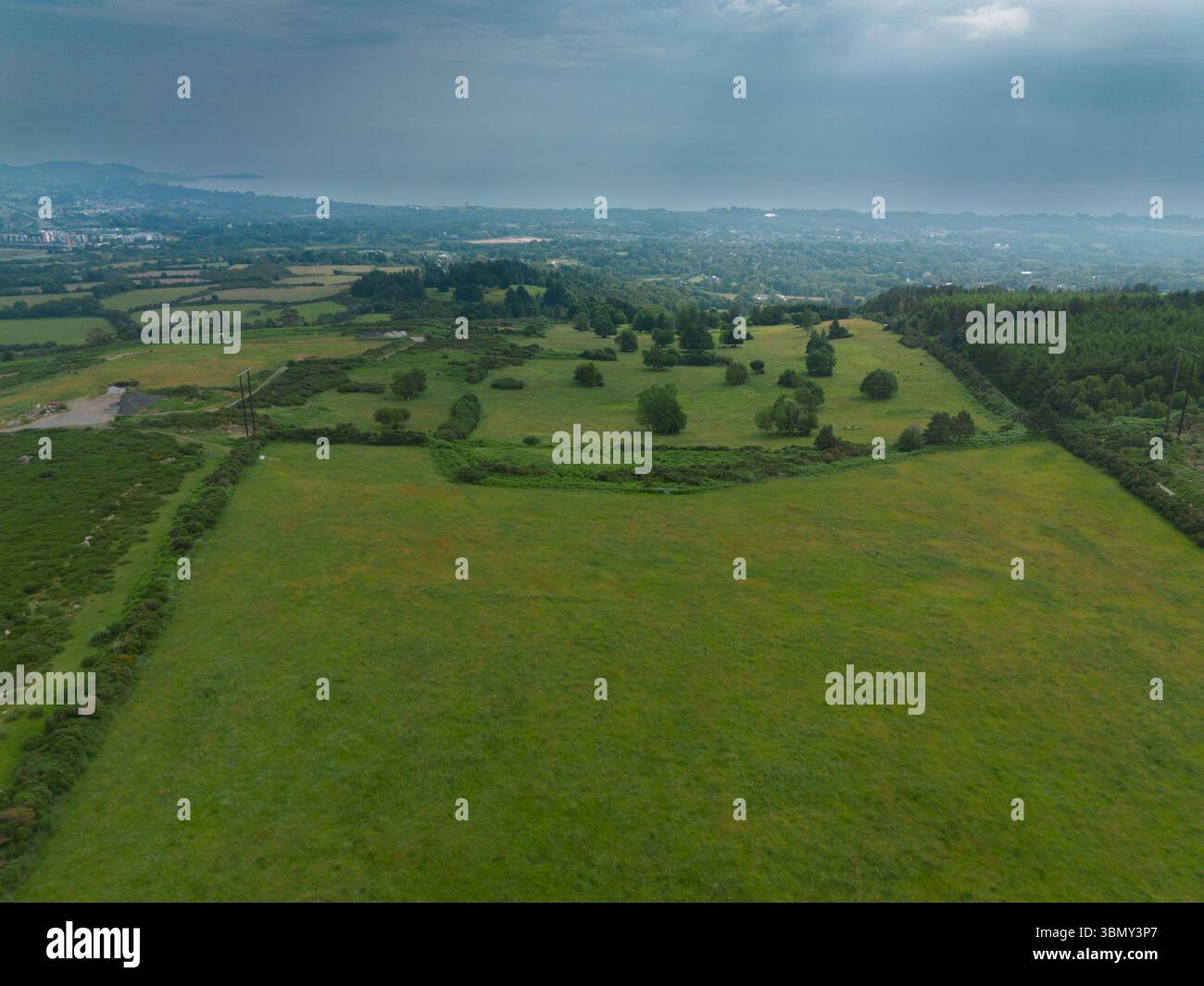 Serene aerial view expansive farmlands hi-res stock photography and ...