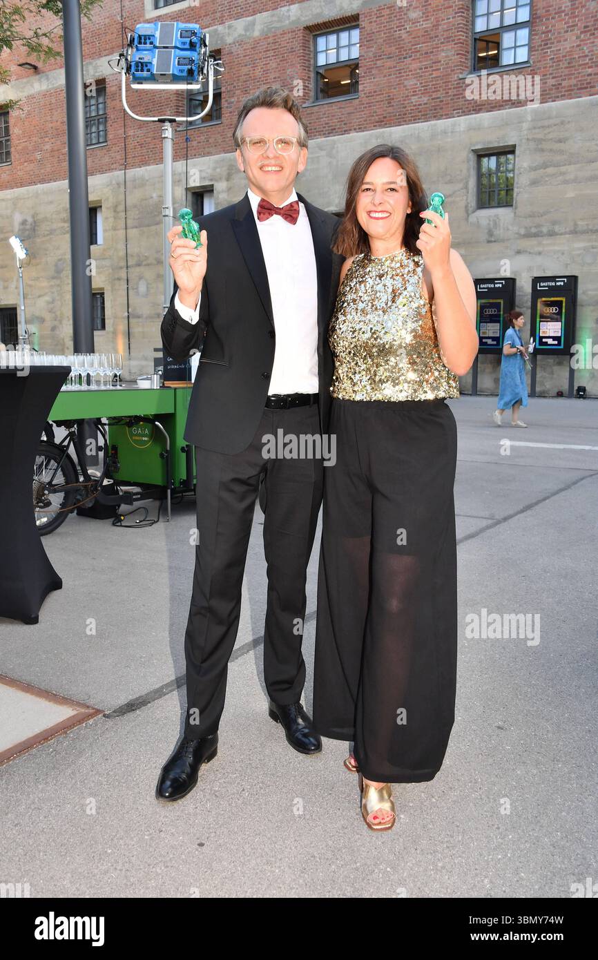 Christoph Gröhner und Julia Weigl / Opening Night 42. Filmfest 2025 ...