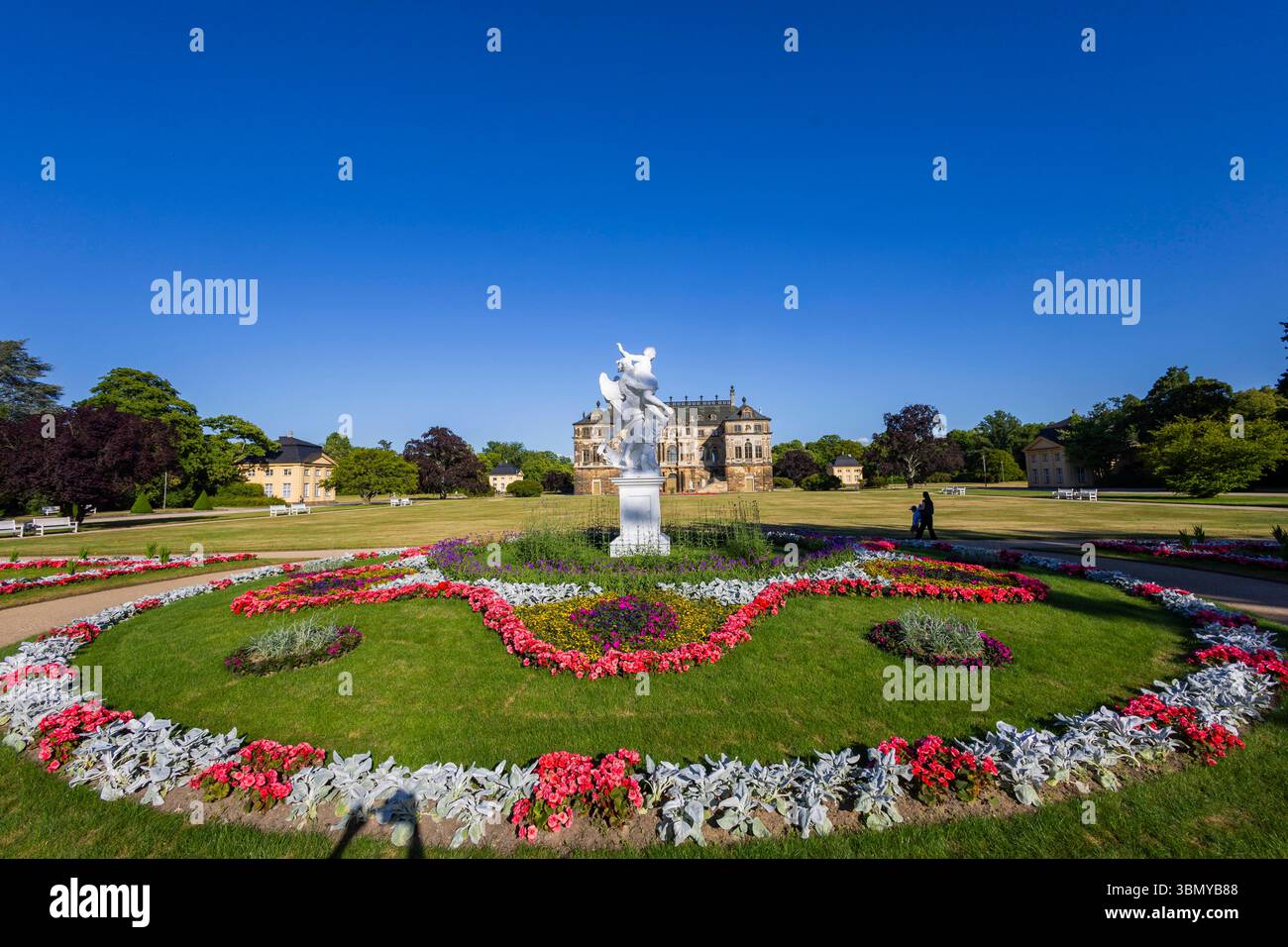 Großer Garten Dresden Skulptur im Großen Garten. Kopie der ,Zeit raubt ...