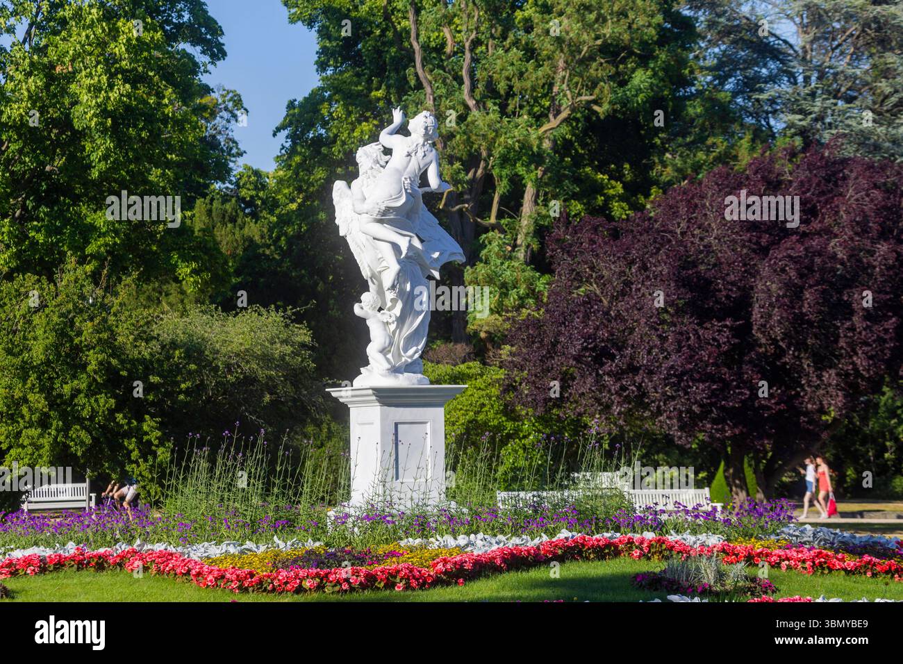 Großer Garten Dresden Skulptur im Großen Garten. Kopie der ,Zeit raubt ...