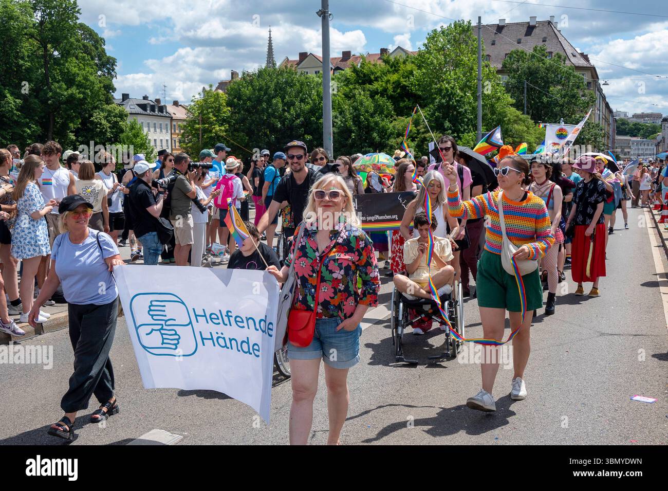 Muenchen, CSD Politparade, Helfende Haende, Gemeinnuetzige Einrichtung ...