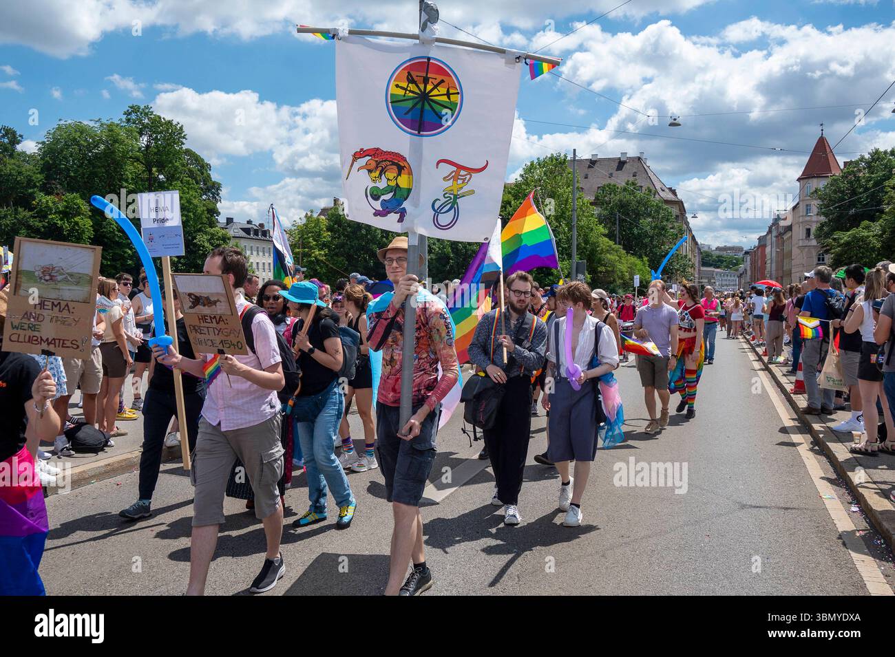 Muenchen, CSD Politparade, Hema Pride *** Munich, CSD political parade ...