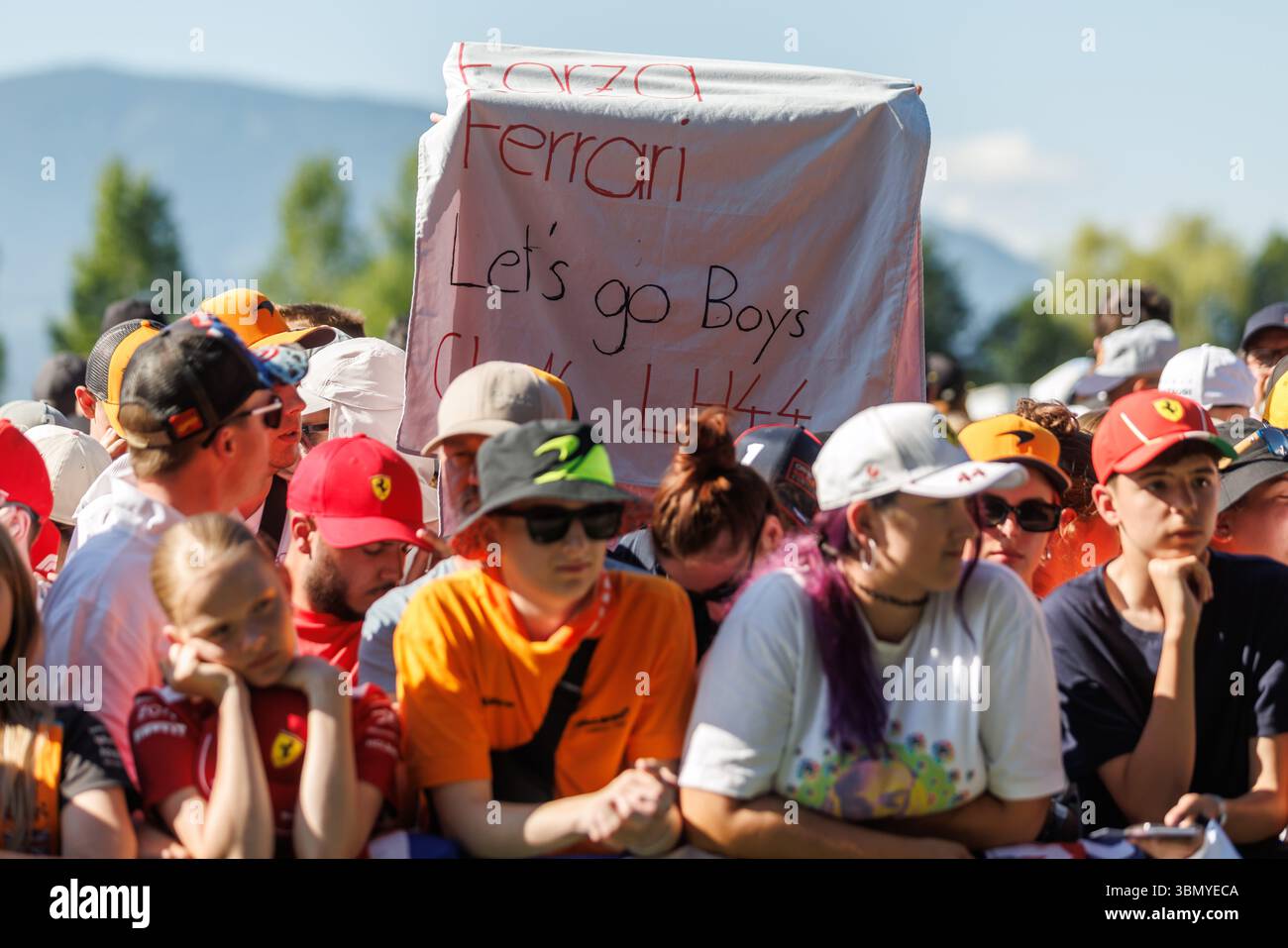Fans warten auf die Fahrer, Grosser Preis von Oesterreich, Motorsport ...