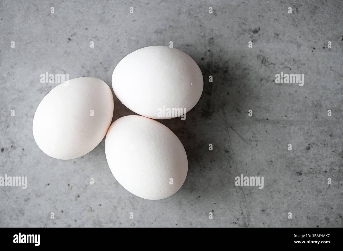 Fresh chicken white eggs hi-res stock photography and images - Alamy