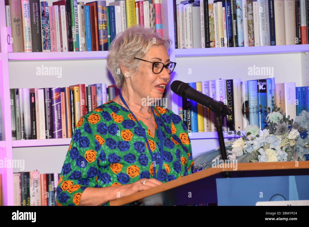 Eva Haller Praesidentin Europaeische Janusz -Korzcak Akademie Muenchen ...