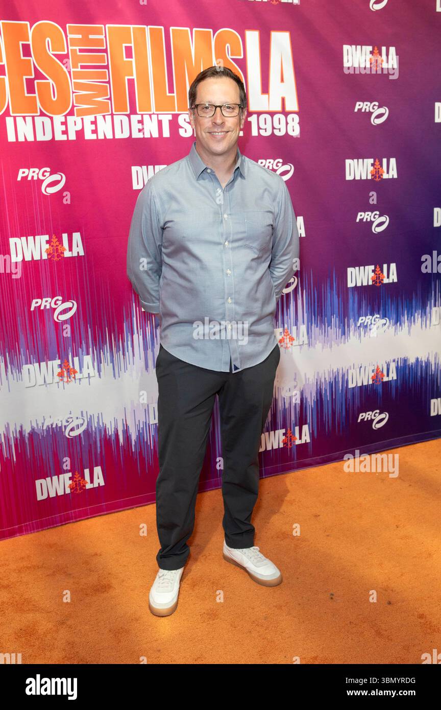 Josh Shader bei der Premiere des Kinofilms 'Star People' auf dem 28 ...