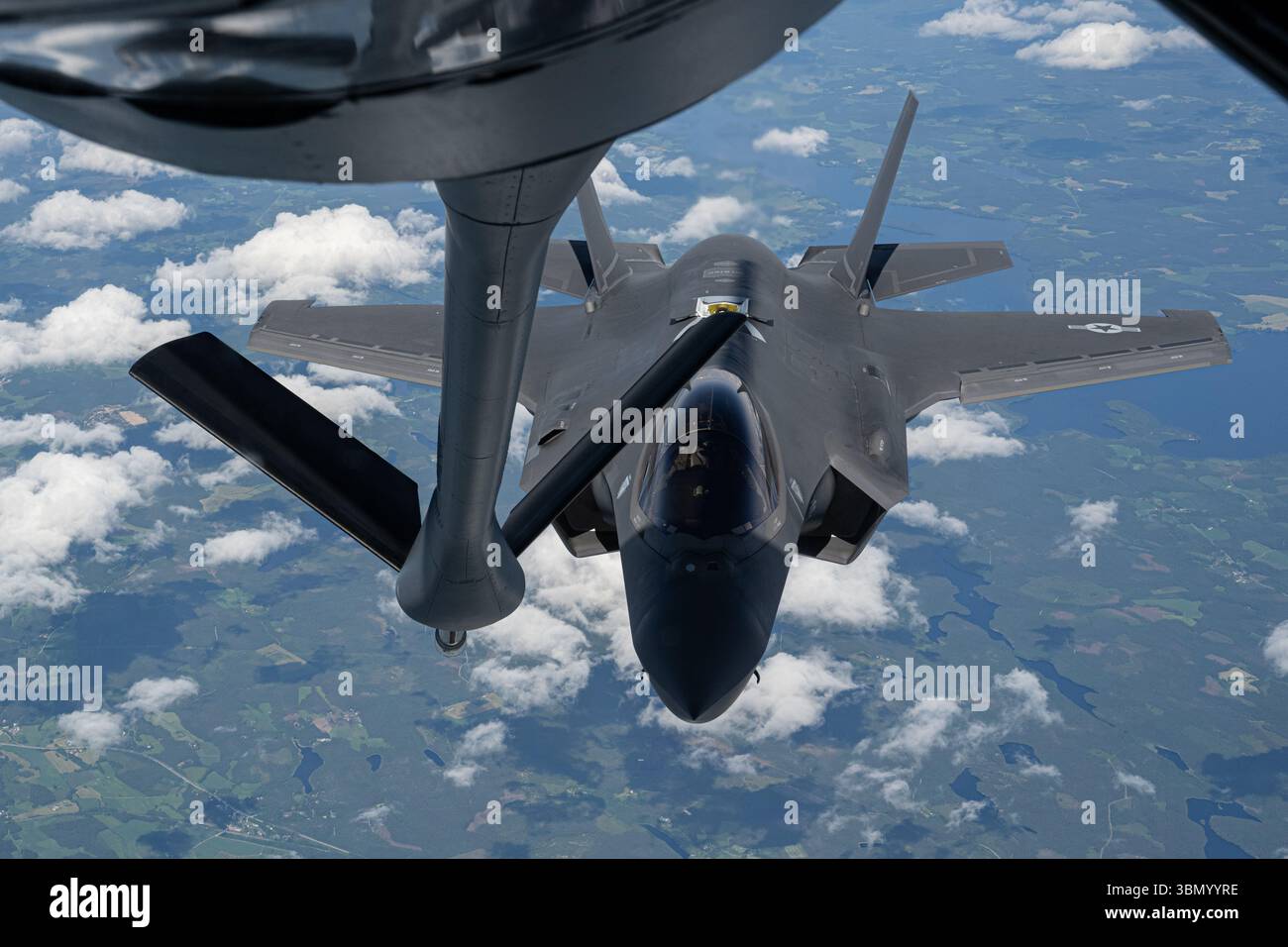A U.S. Air Force F-35A Lightning II from the 48th Fighter Wing, RAF ...