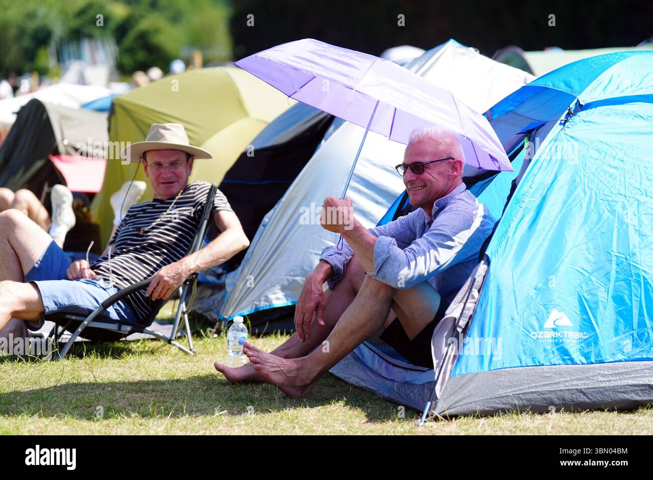 Spectators in the overnight queue ahead of the Wimbledon Championships ...