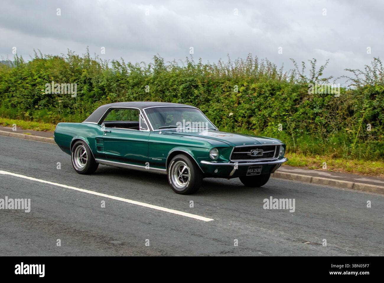 1967 60s sixties Green Ford Mustang American muscle car, Petrol 4700 cc ...