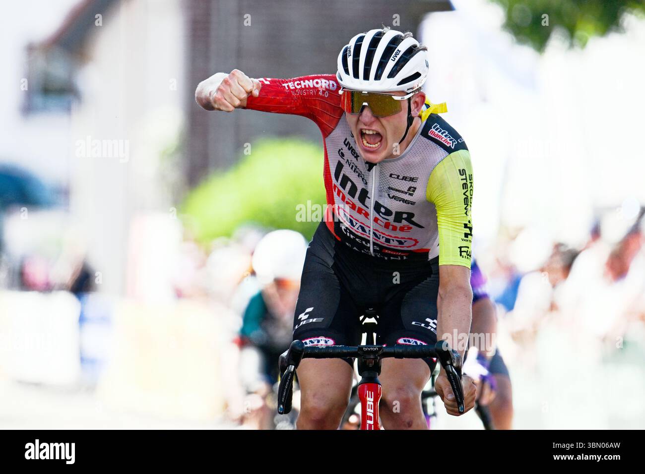 29 June 2025, Rhineland-Palatinate, Linden: Cycling: German ...