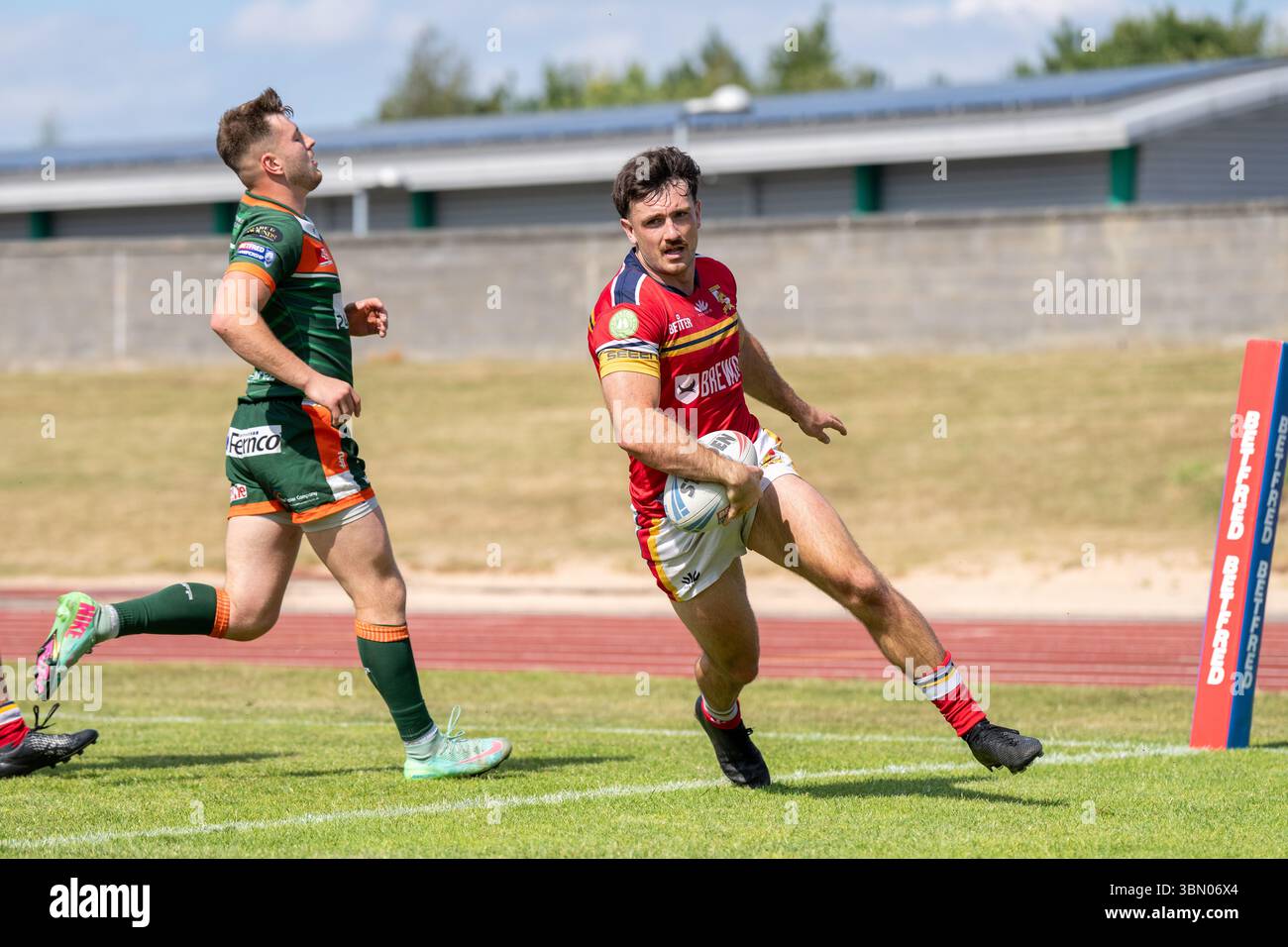 Liam Tindall of London Broncos eases past the Hunslet defence for a try ...