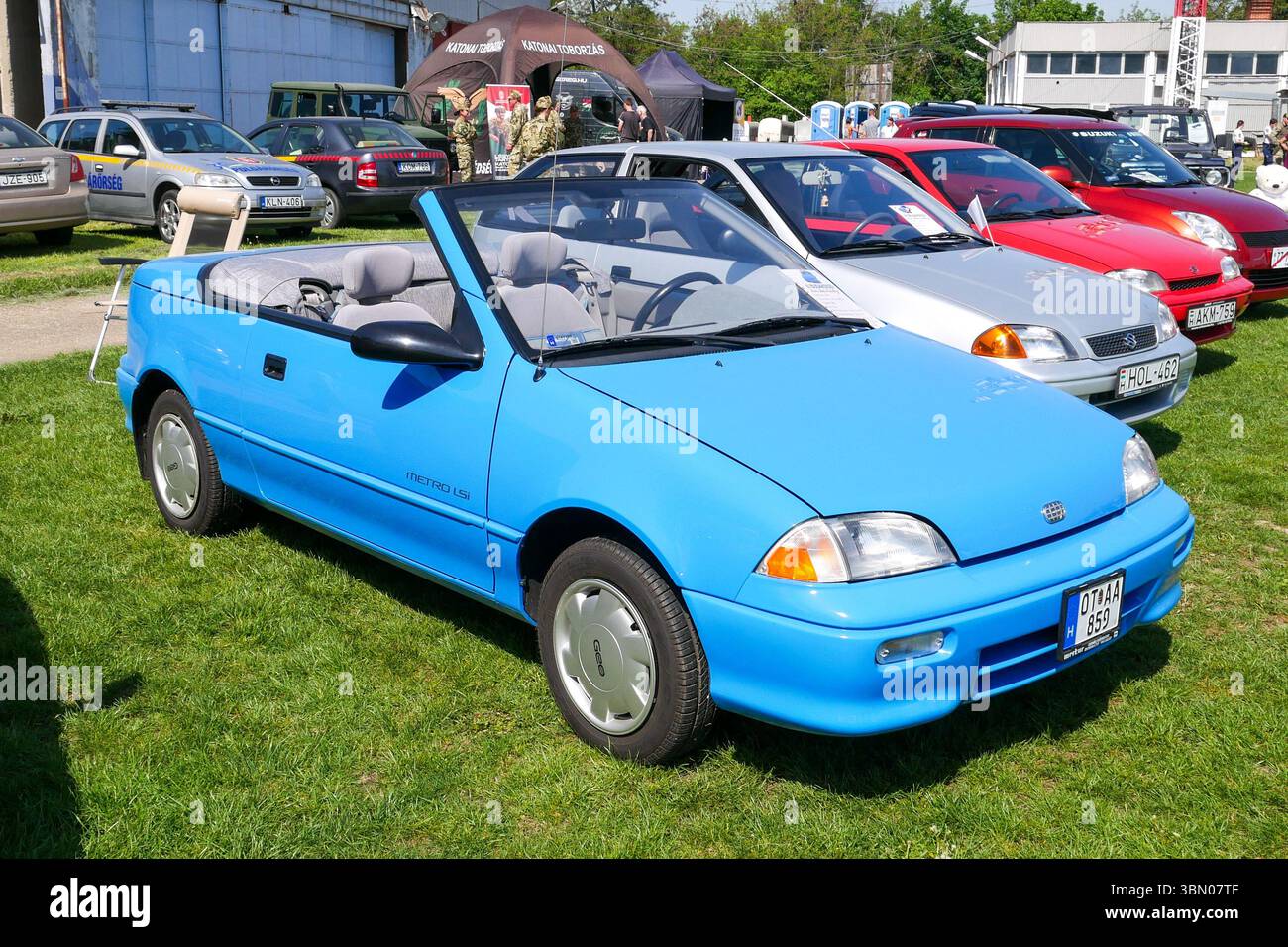 Chevrolet metro hi-res stock photography and images - Alamy