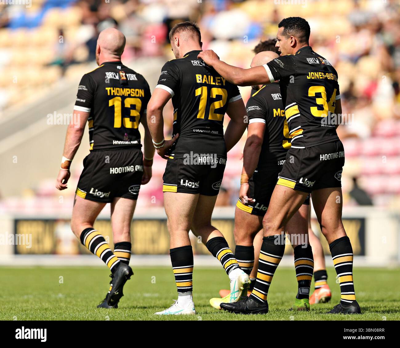 Connor Bailey of York Knights RLFC celebrates his try during the ...