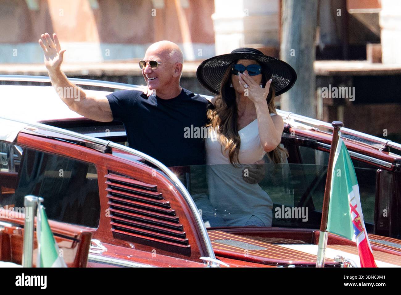 Jeff Bezos and Lauren Sˆnchez Wedding The couple leaves the Aman Venice ...
