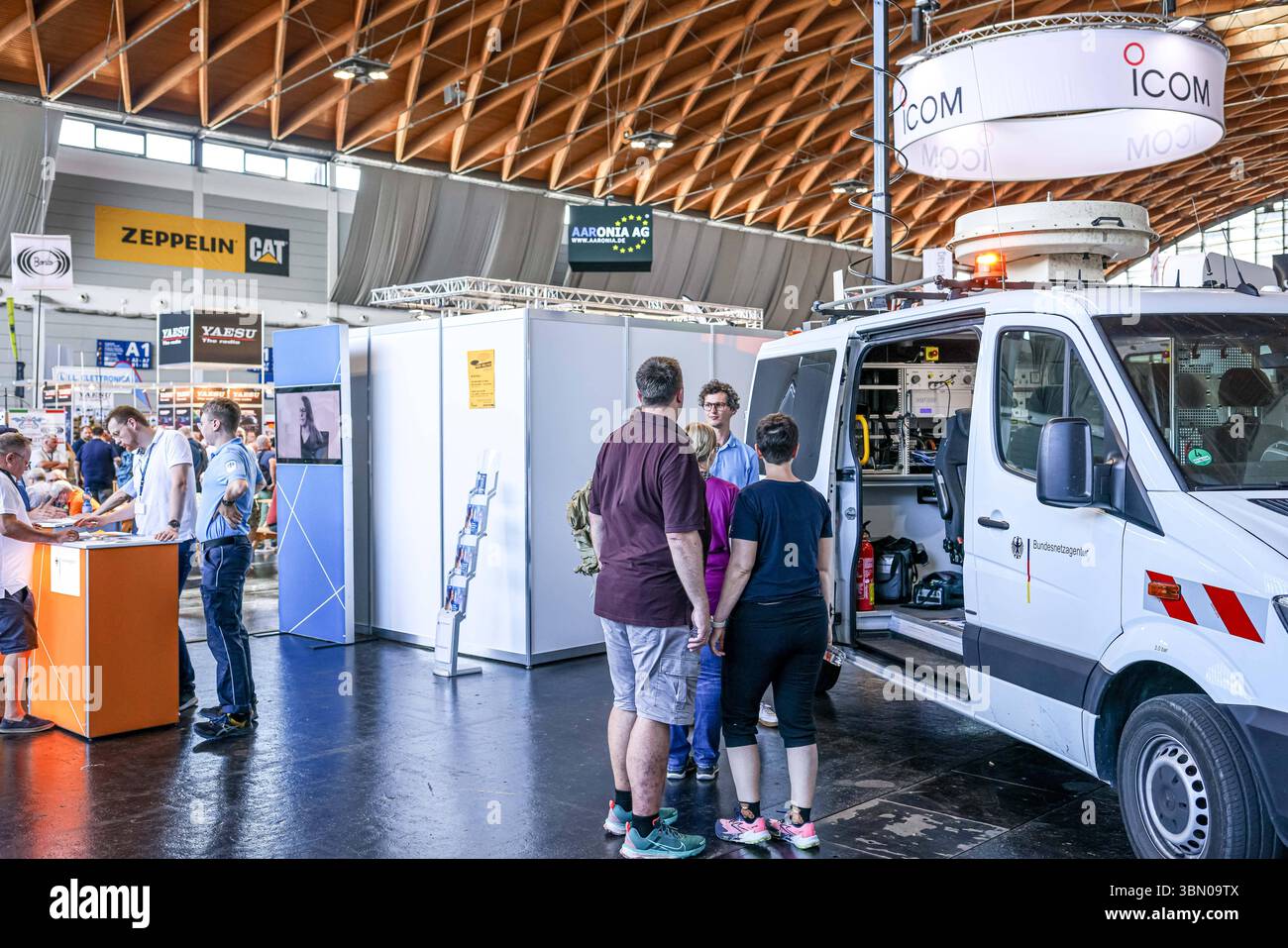 HAM25 am 28.06.2025 in Friedrichshafen , Germany HAM RADIO 2025 - Der Messwagen bei ...