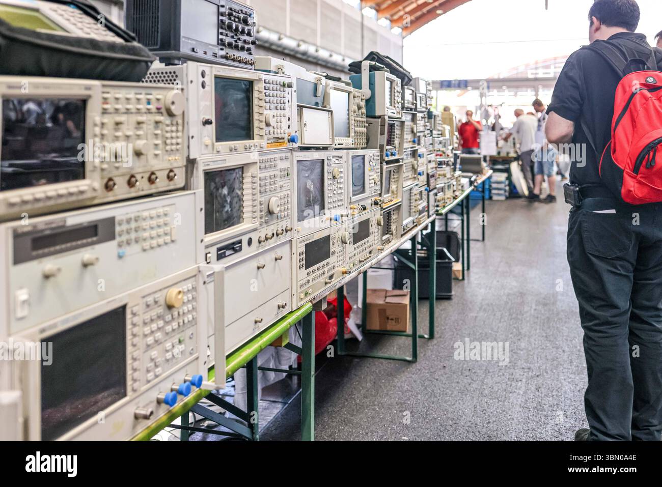 HAM25 am 28.06.2025 in Friedrichshafen , Germany HAM RADIO 2025 - Die Flohmarkthalle lockt mit ...