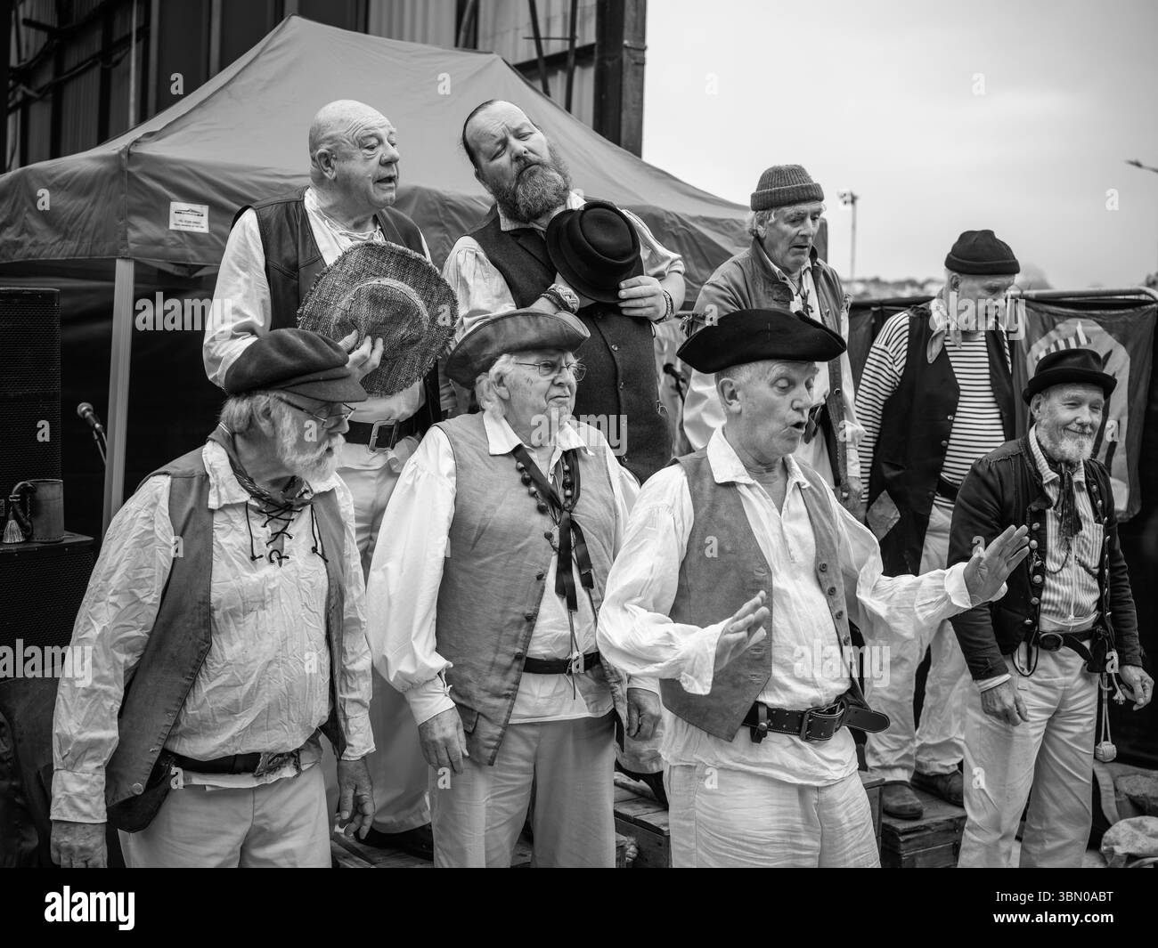 GOLOWAN FESTIVAL MAZEY DAY SHANTY SINGERS PENZANCE CORNWALL Stock Photo ...