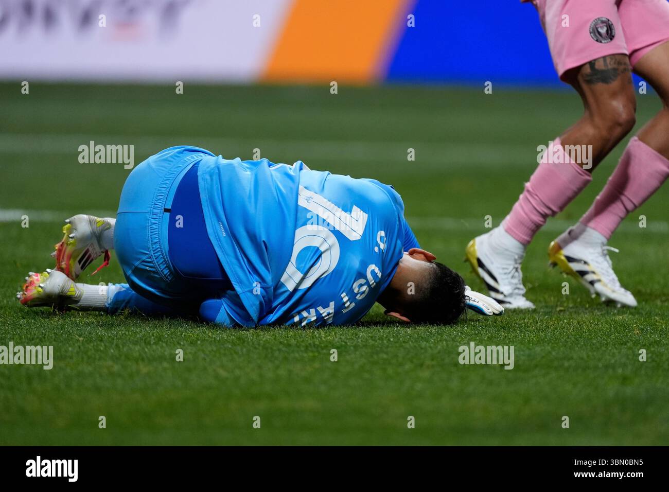 Inter Miami's Oscar Ustari reacts after a goal by Paris Saint-Germain's ...