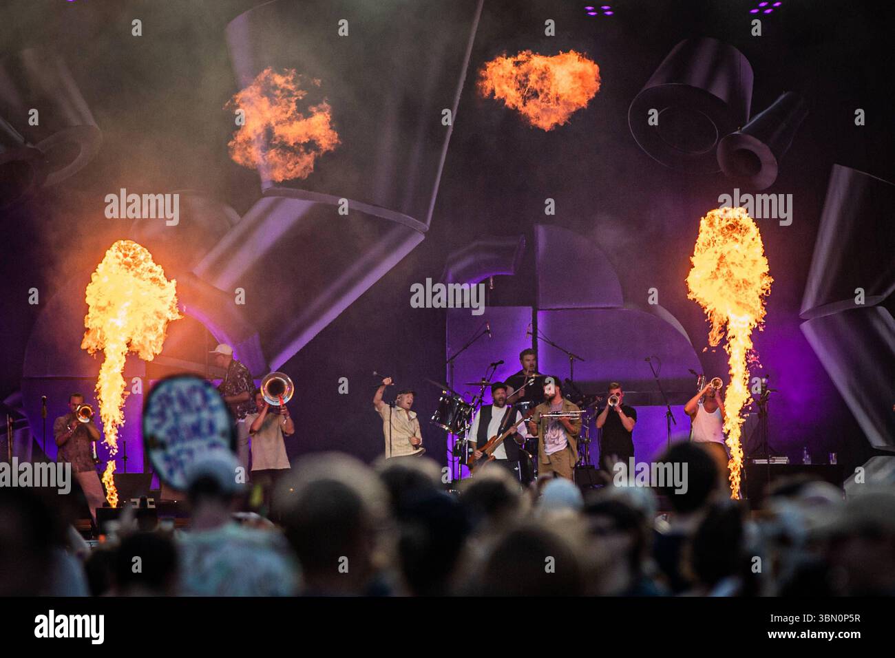 Randale und Freunde - Das Querbeat-Festival, 28.06.2025 Feuershow auf ...