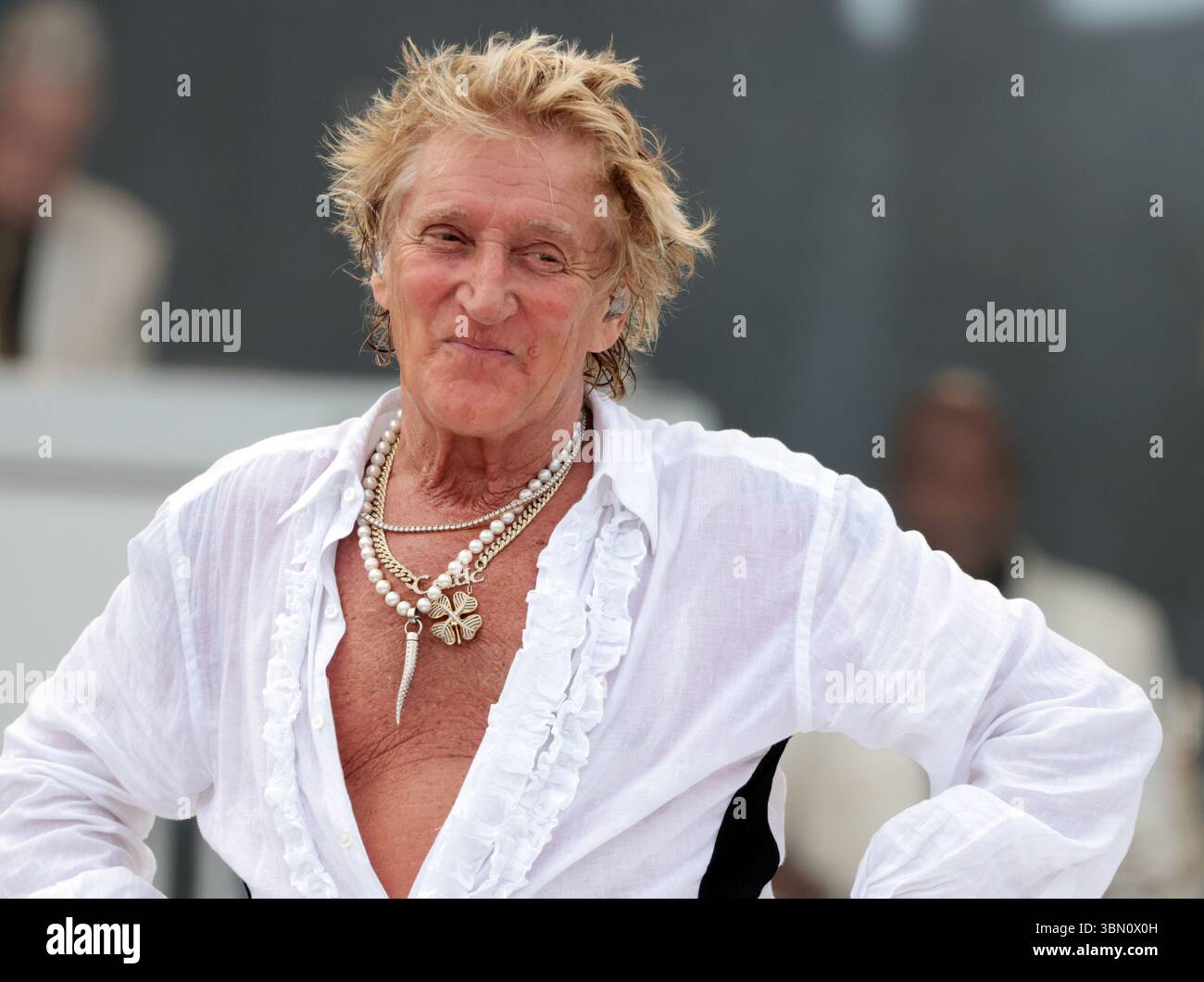 Glastonbury, UK. 29th June, 2025. British singer Rod Stewart performs in the Legends slot on the ...