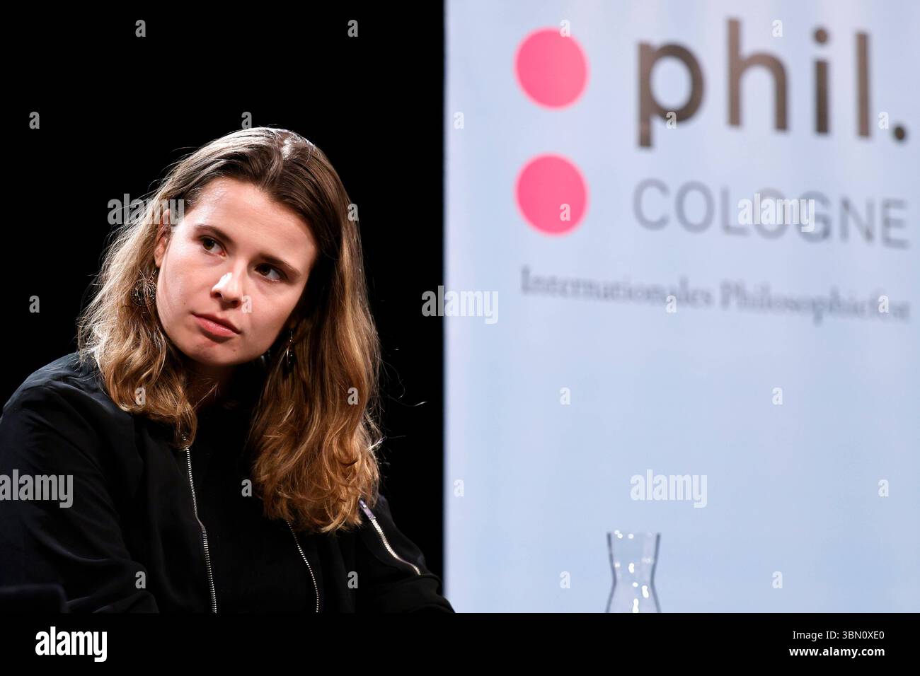 Klima-Aktivistin Luisa Neubauer in der Phil.Cologne-Veranstaltung Wie ...