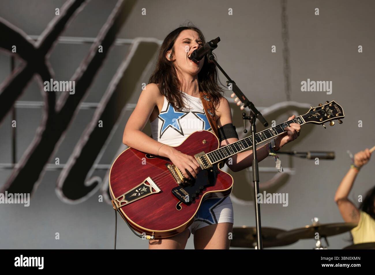 Ellie Rowsell of the rock band Wolf Alice performs during the ...