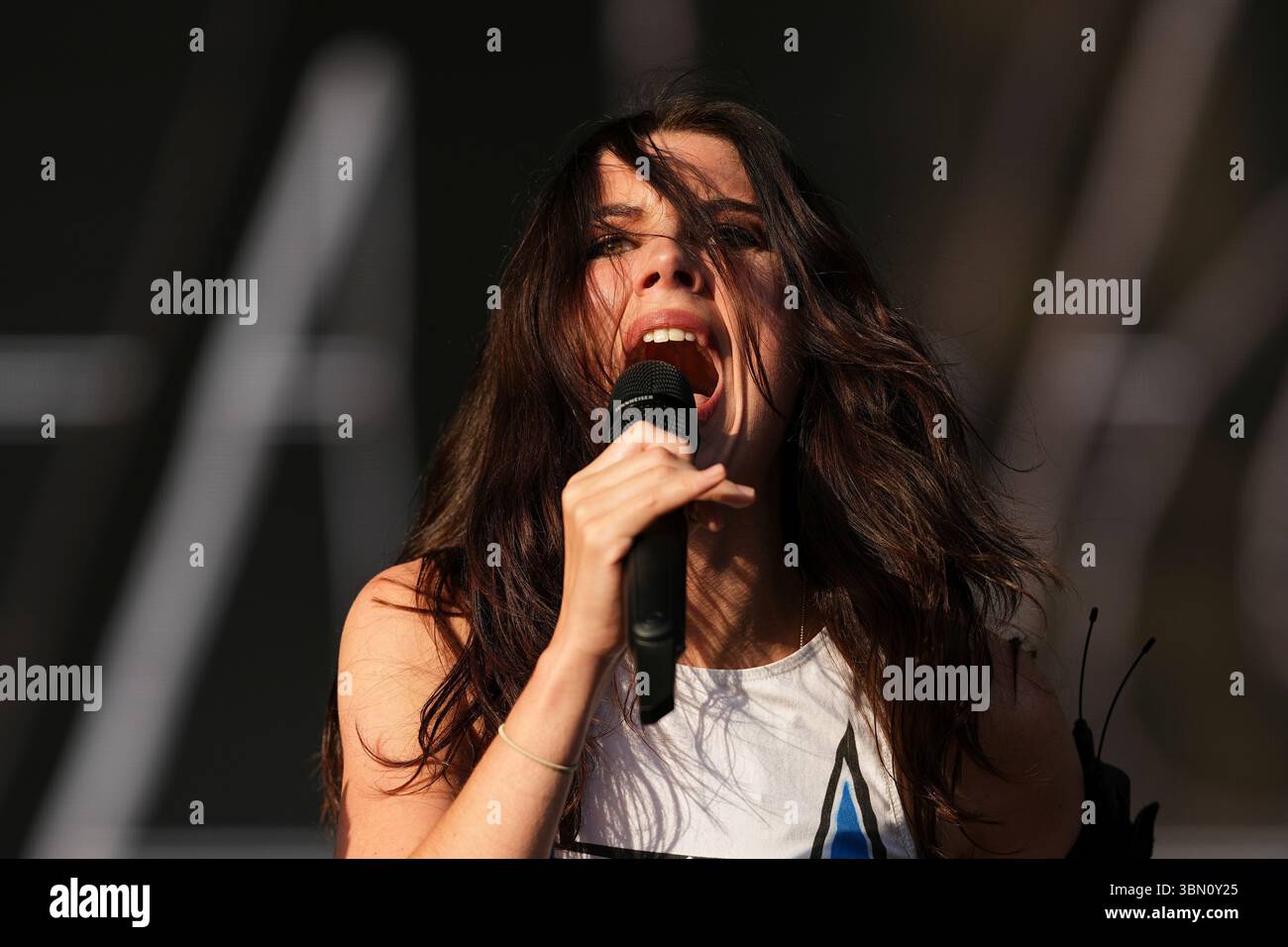 Ellie Rowsell of the rock band Wolf Alice performs during the ...