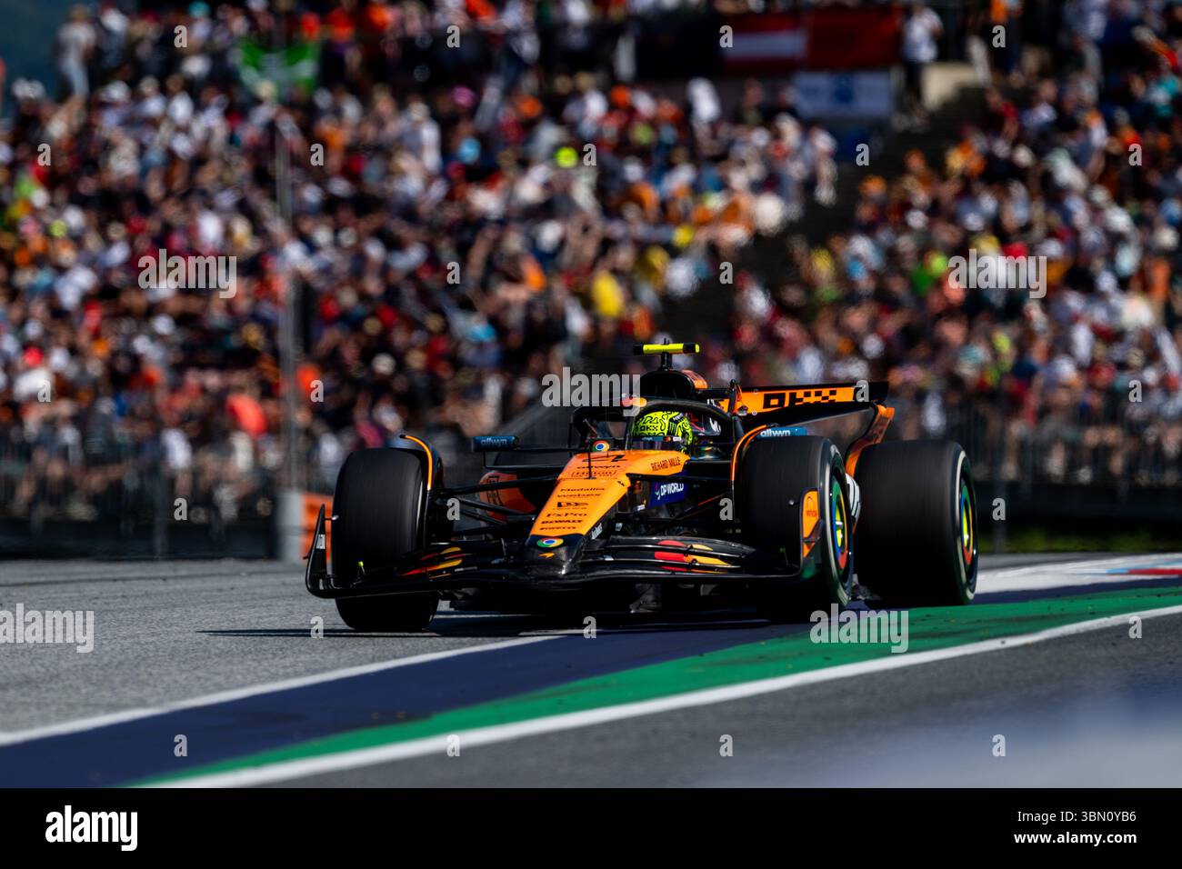 Lando Norris (McLaren Formula 1 Team, Großbritannien, #04) im MCL39 ...