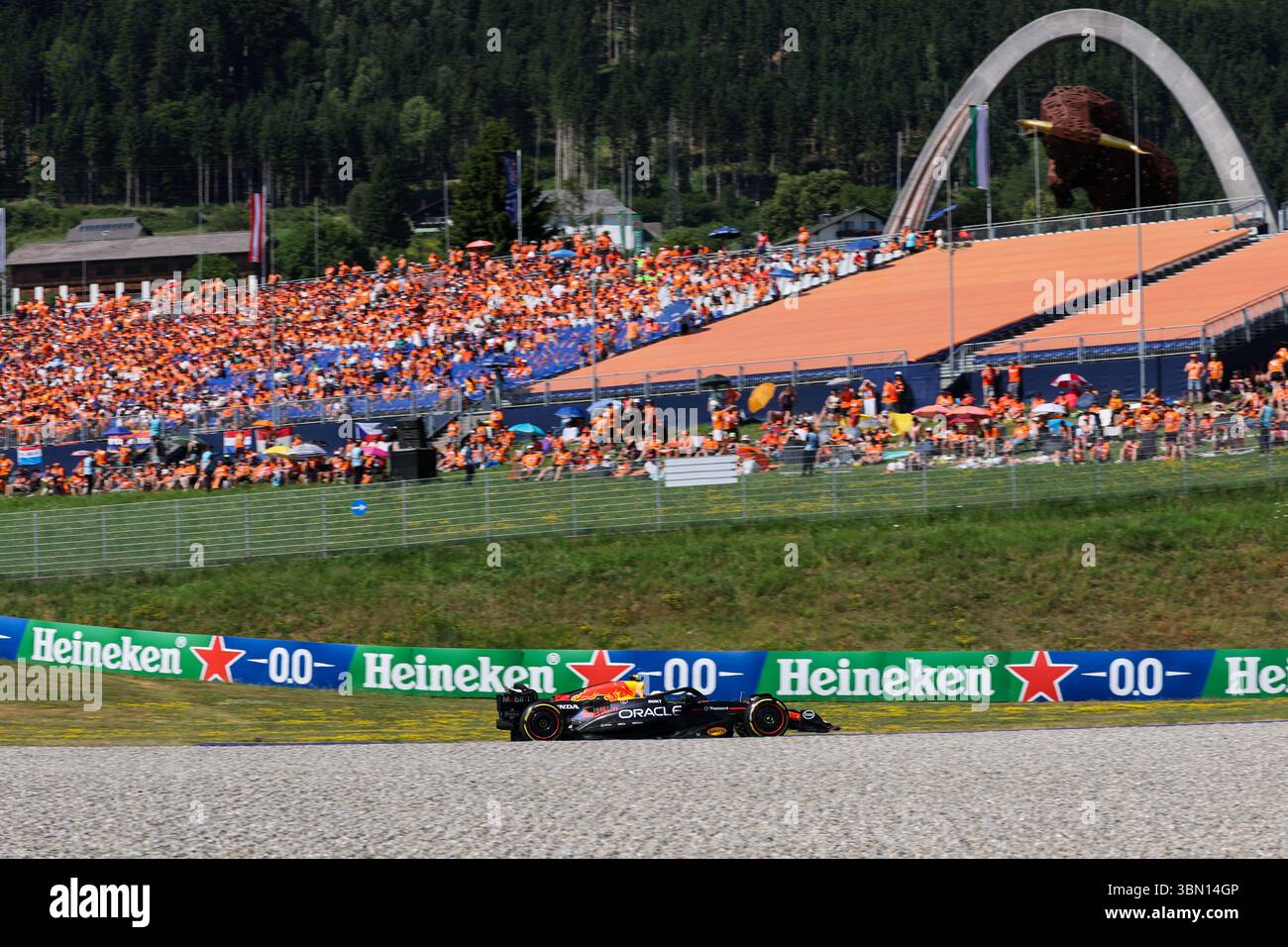 6/29/2025 - Yuki Tsunoda (JPN) - Oracle Red Bull Racing - Red Bull RB21 ...