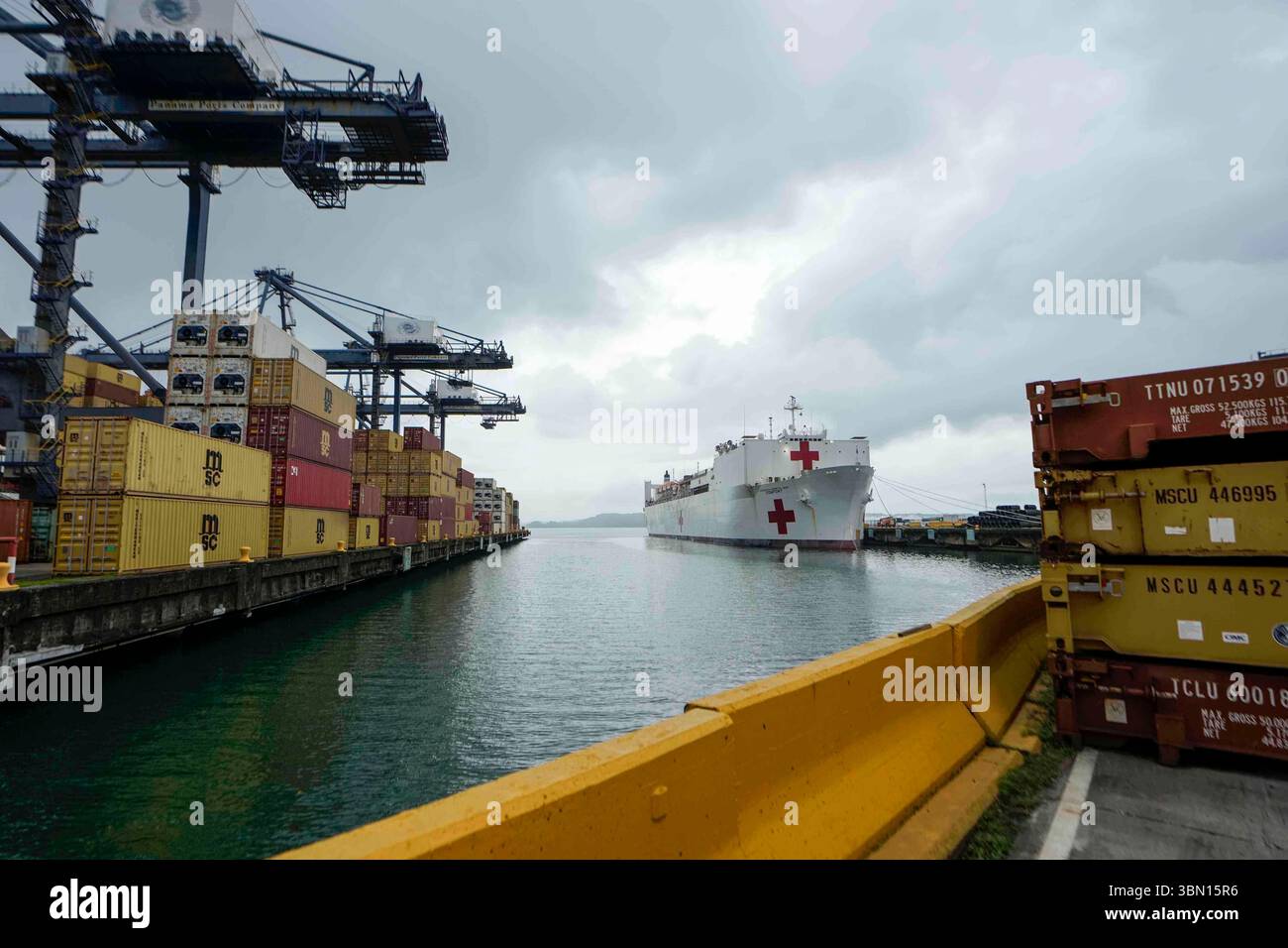 The U.S. Navy hospital ship USNS Comfort docks at the Cristobal port ...