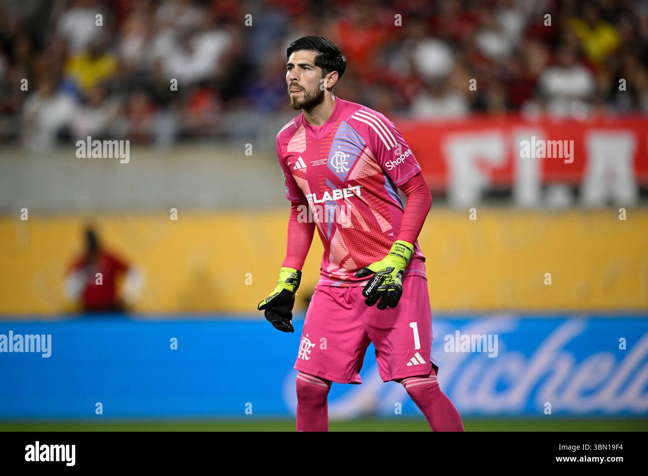 Flamengo goalkeeper Agustin Rossi (1) during the Club World Cup Group D ...