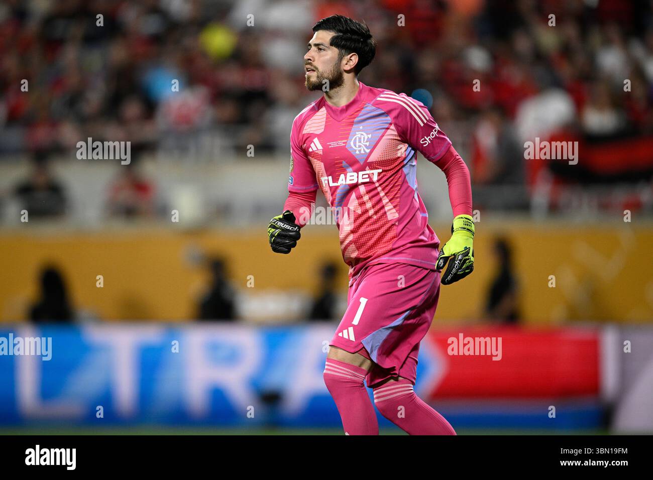 Flamengo goalkeeper Agustin Rossi (1) during the Club World Cup Group D ...