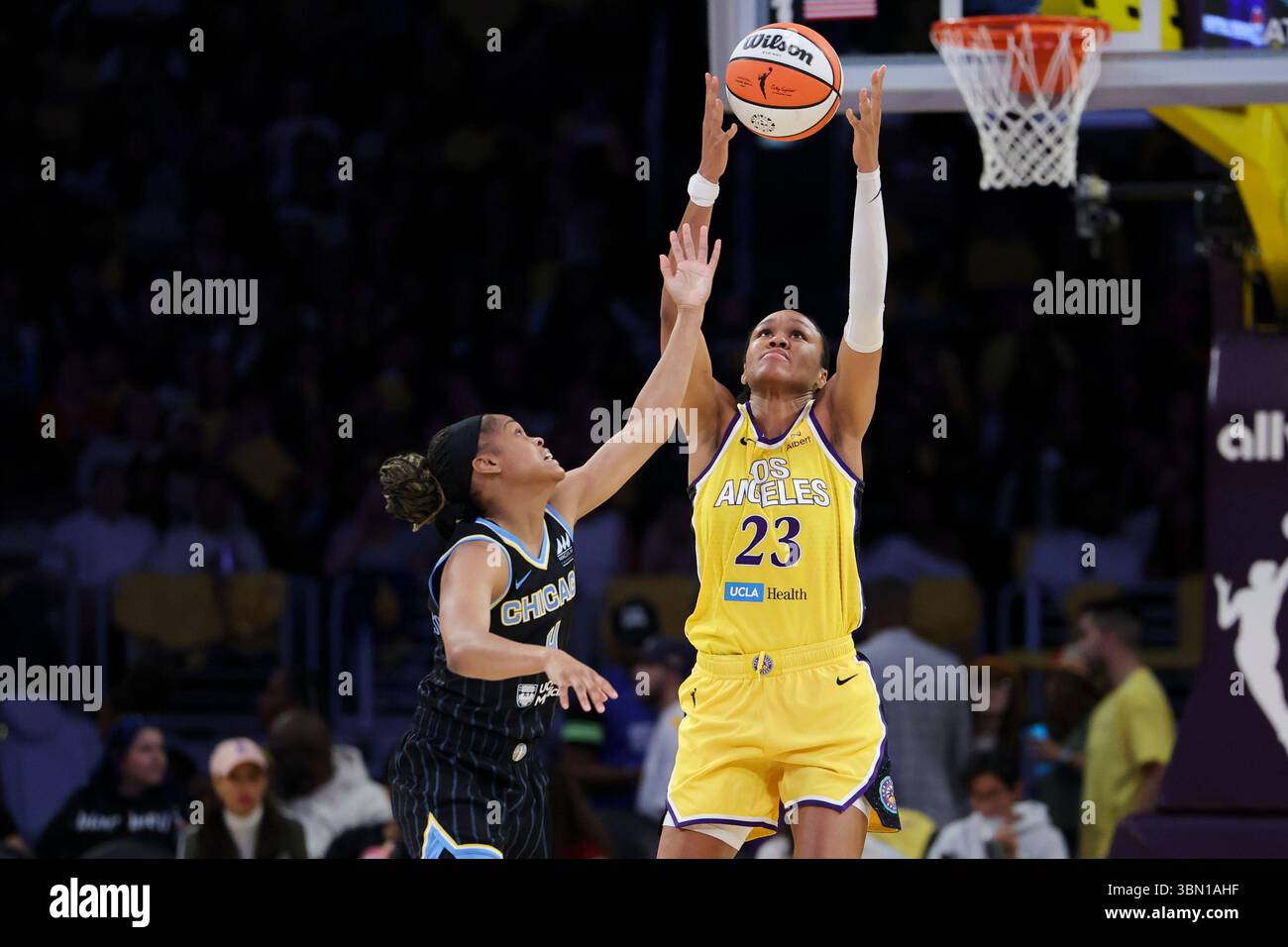 Los Angeles Sparks forward Azura Stevens (23) battles for the ball ...