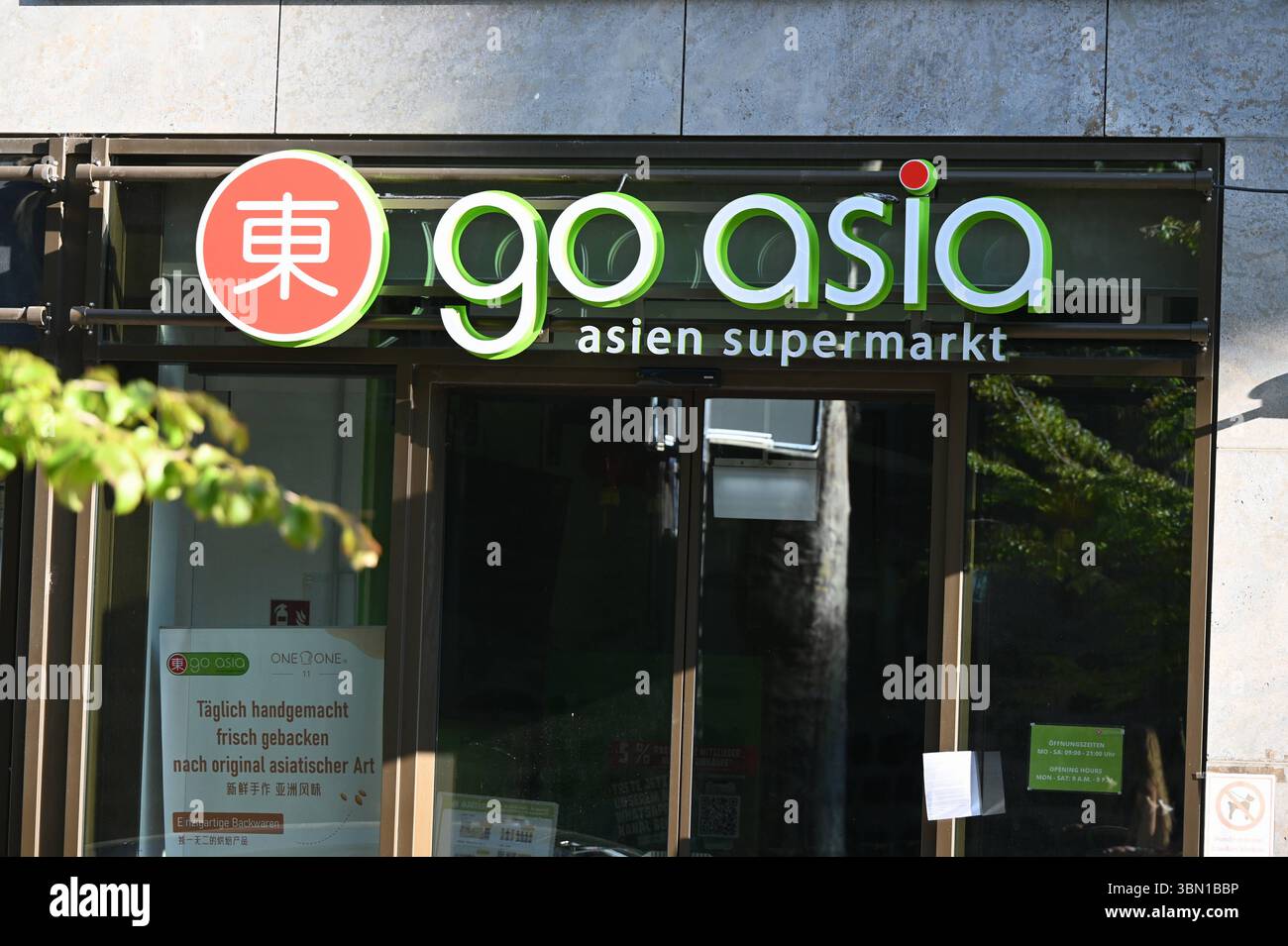 Logo Schriftzug von go asia, Deutschlands größte asiatische ...