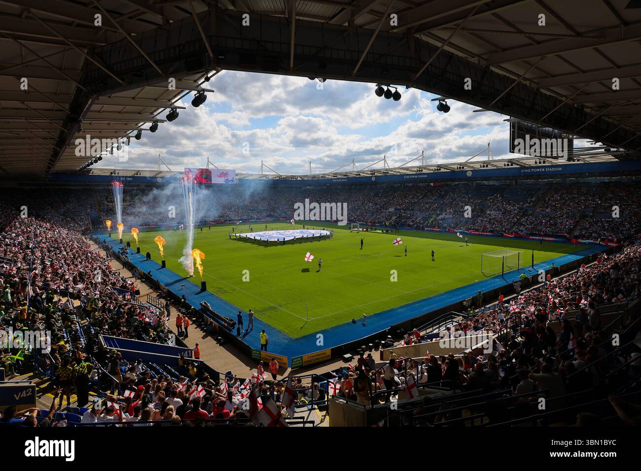 King power stadium general women hi-res stock photography and images ...