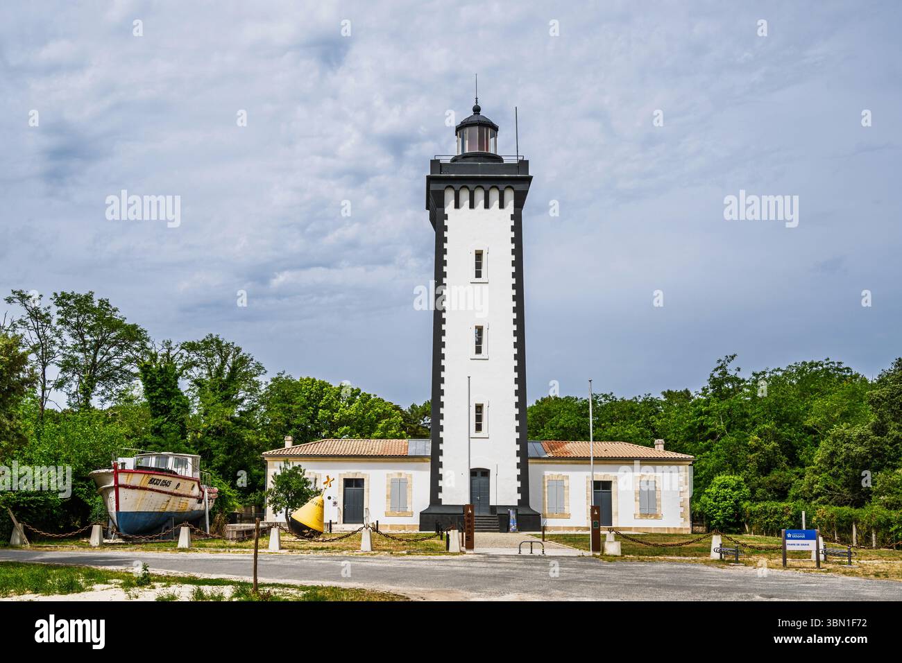 Phare de grave hi-res stock photography and images - Alamy