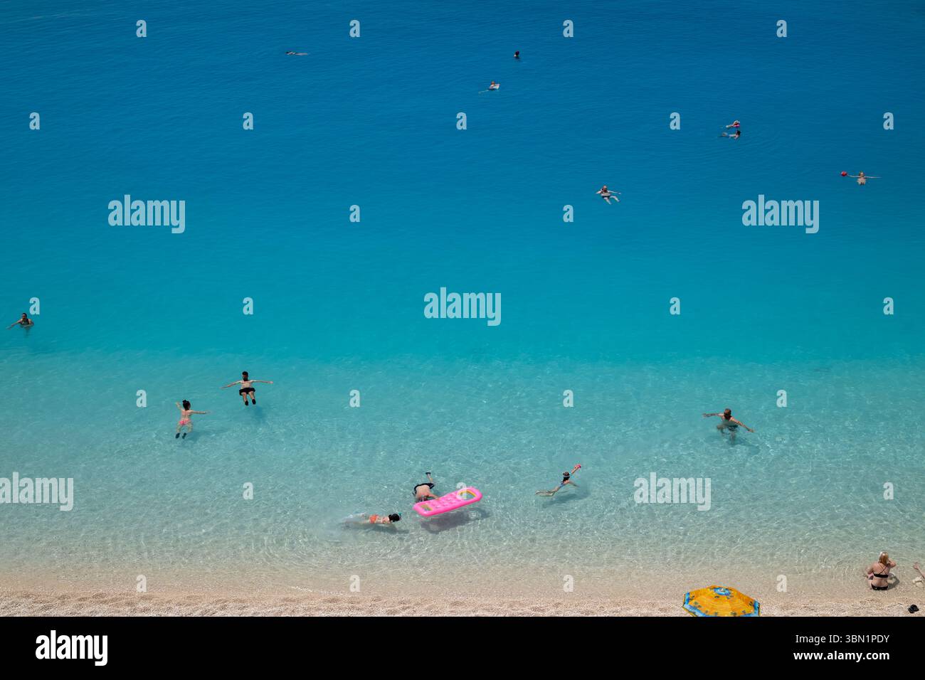 Aerial view wonderful pink beach hi-res stock photography and images ...