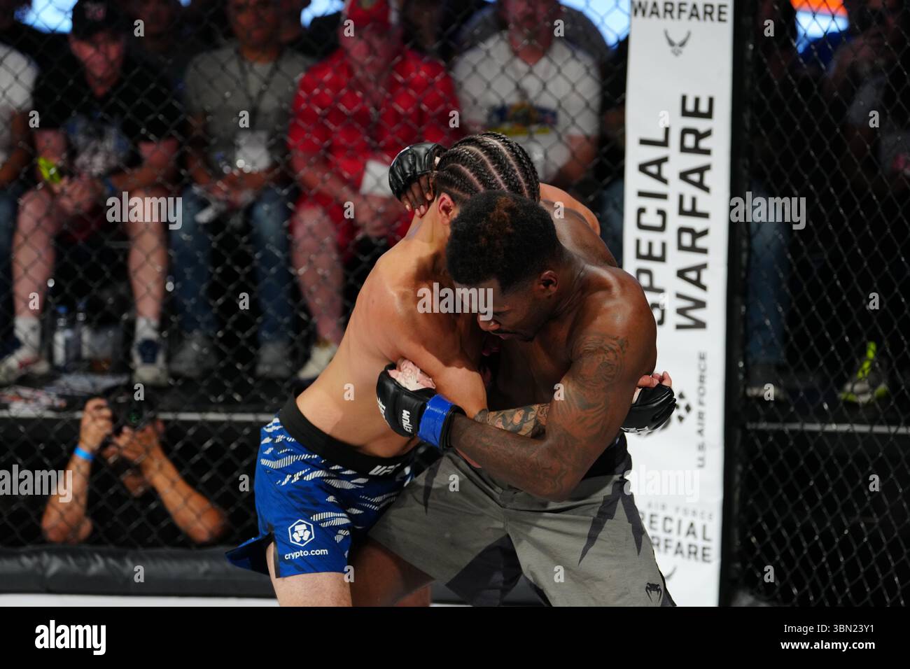 LAS VEGAS, NV - JUNE 29: Cruz Olinares and Jarron Johnson step in the ...