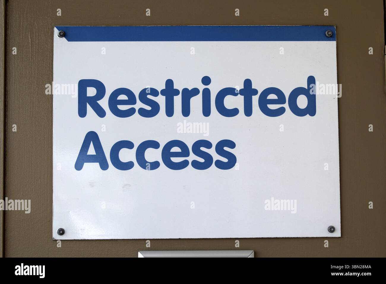 Outdoor access control hi-res stock photography and images - Alamy