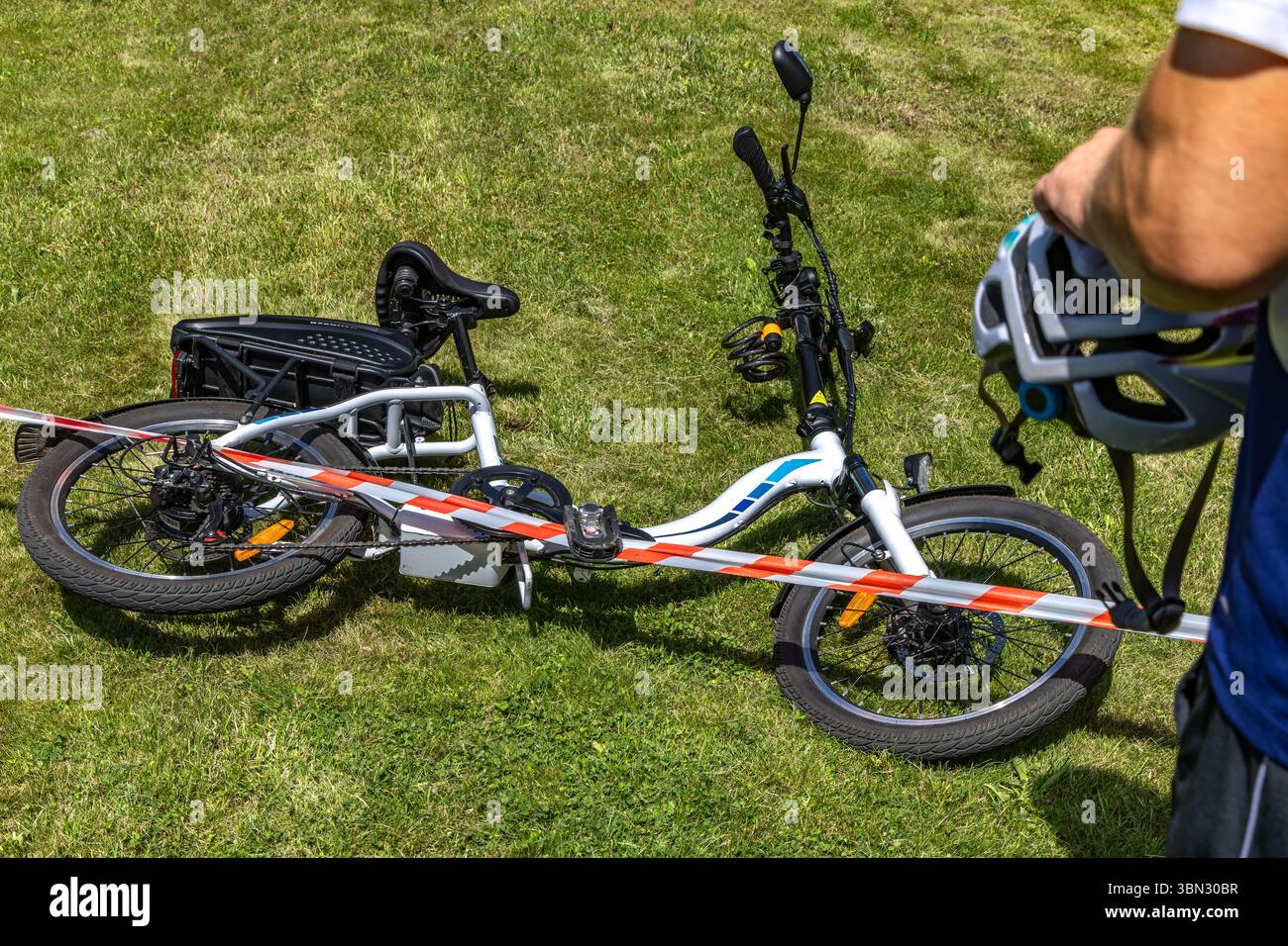 Cyclist with a broken leg and sprained ankle after an electric bike ...