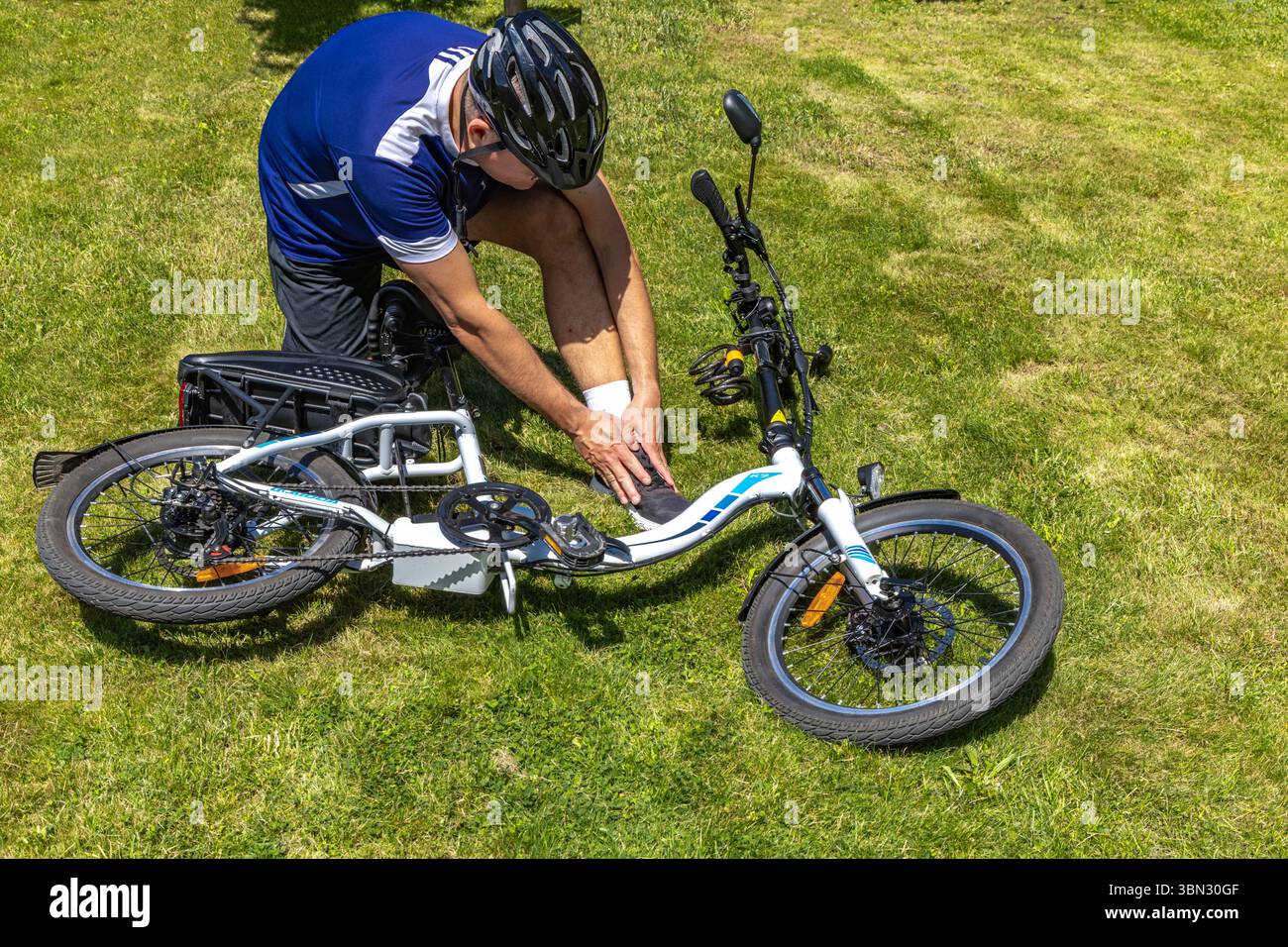 Cyclist with a broken leg and sprained ankle after an electric bike ...