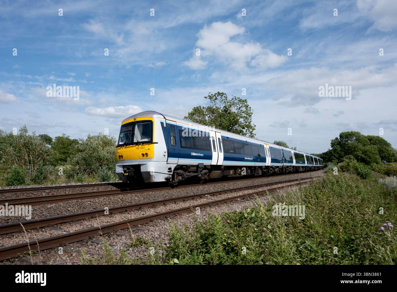 Chiltern Railways class 168 diesel train in new livery, Warwickshire ...